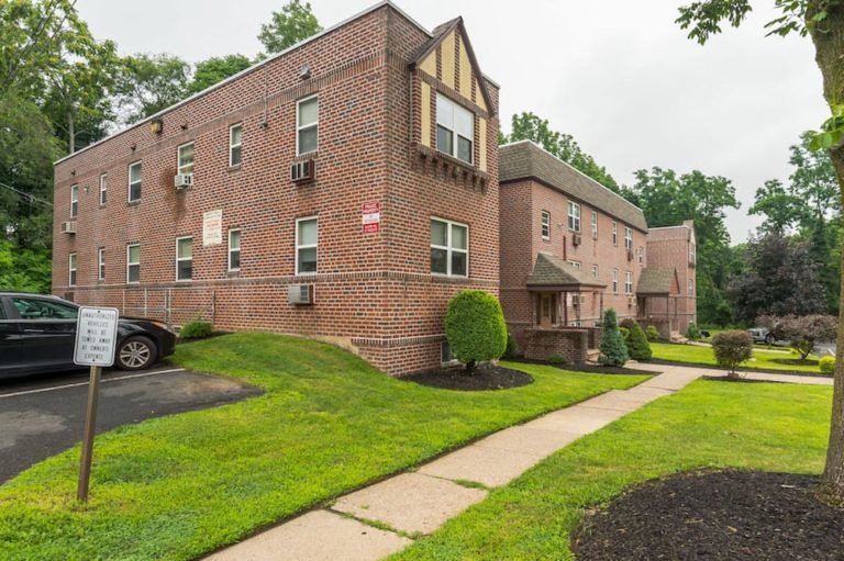 Fox Chase Park | Apartments in Fox Chase Philadelphia