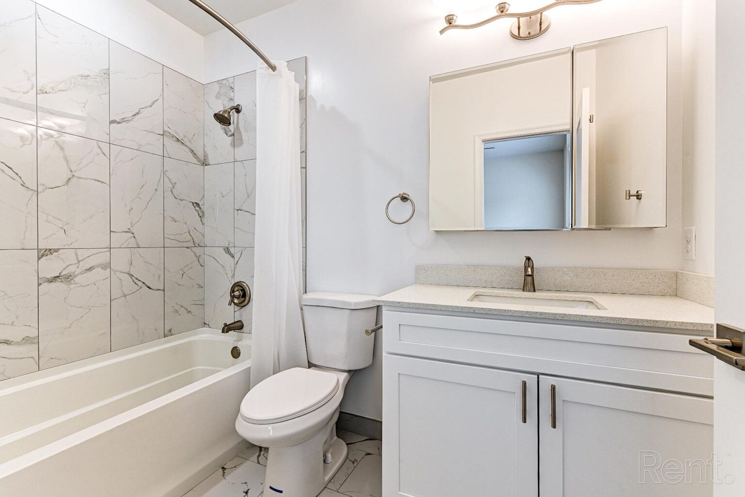 Matthew Manor | Apartments Fox Chase